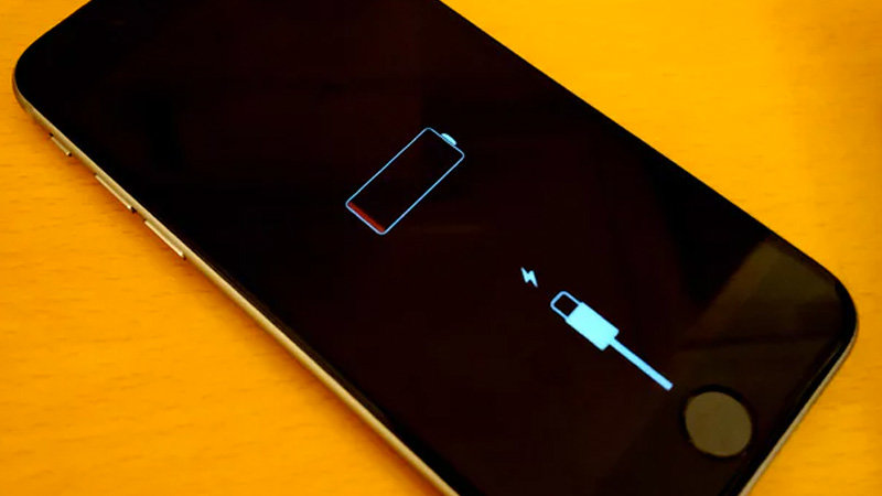My iPhone Won’t Turn On! How to Combat This On Your Own My iPhone Won’t Turn On! How to Combat This On Your Own